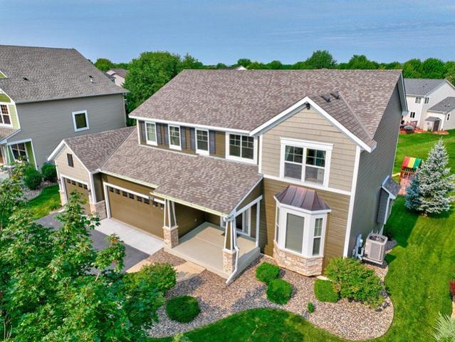 2990 Frontier Dr, Woodbury, MN 55129