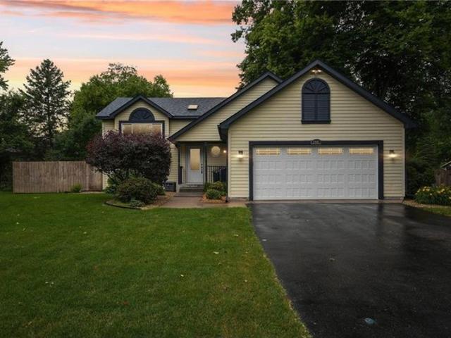 2991 Ontario Rd, Little Canada, MN 55117