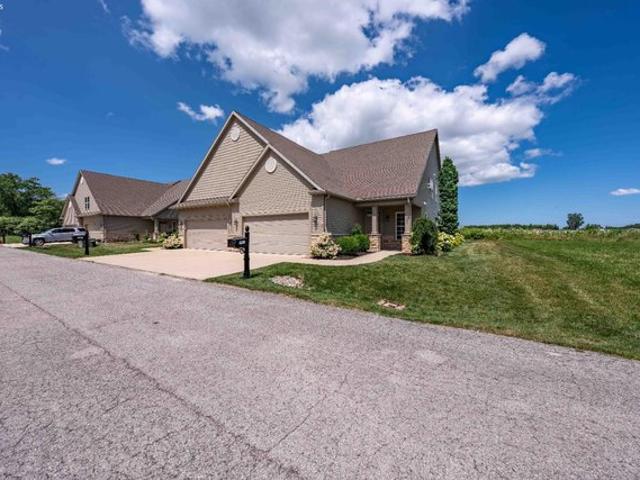 2991 S Waterside Ct, Marblehead, OH 43440