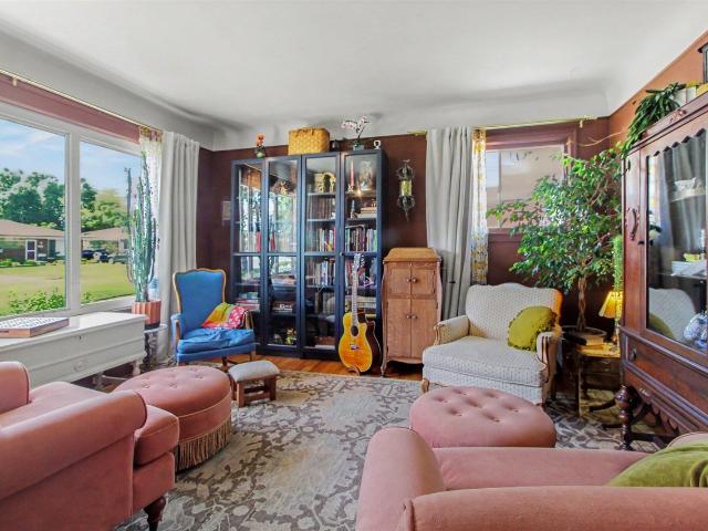 29922 Lonnie Drive