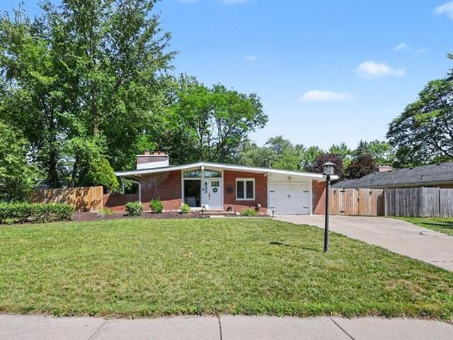 29928 Rock Creek Dr, Southfield, MI 48076