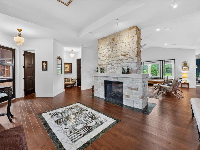 29929 Ridge Cove