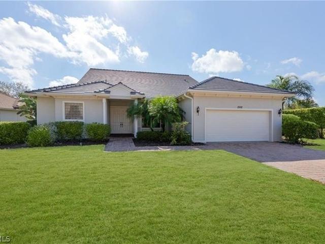 2992 Apple Blossom Dr, Alva, FL 33920
