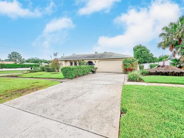 2993 Meadow Wood Dr, Clearwater, FL 33761