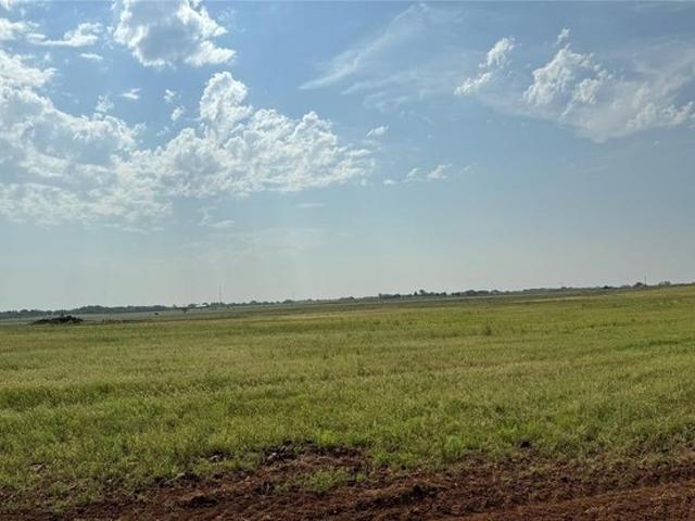 299 Azalea Rd NE, Piedmont, OK 73078