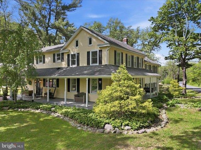 299 Brick Church Rd, Saylorsburg, PA 18353