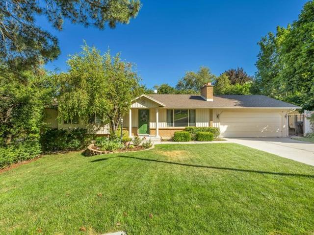 299 E 700 S, Farmington, UT 84025