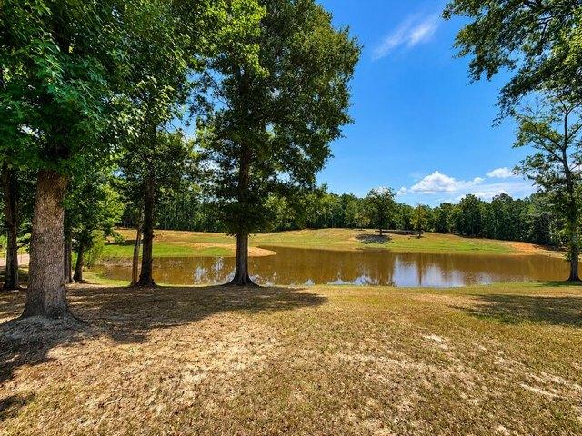 299 Holliday Dr, Poplarville, MS 39470