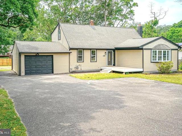 299 Hickstown Rd, Sicklerville, NJ 08081