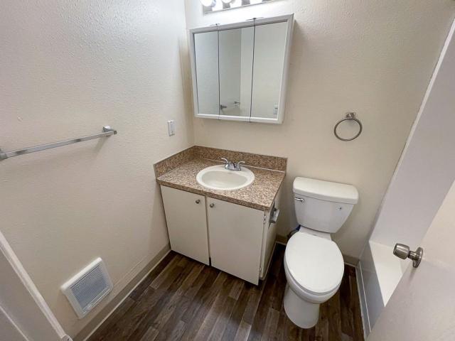 #299 JANEWOOD WEST Studio Apartment for Rent at 10800 Sw Barbur Blvd, Portland, OR 97219 West Portland Park