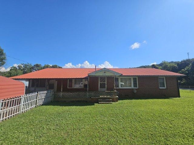 299 Mountain St, Doyle, TN 38559