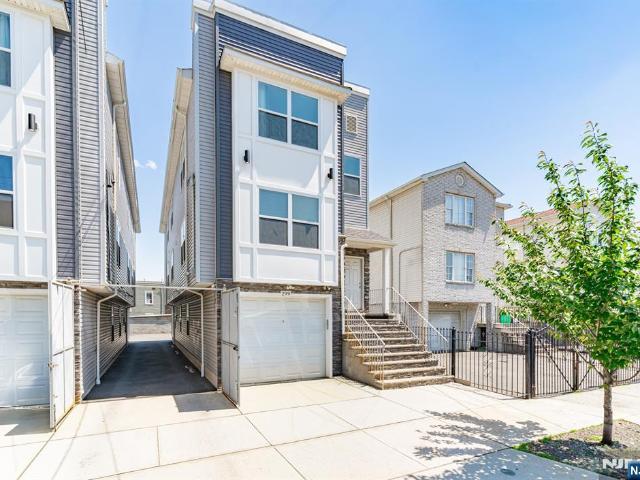 299 N 13th Street