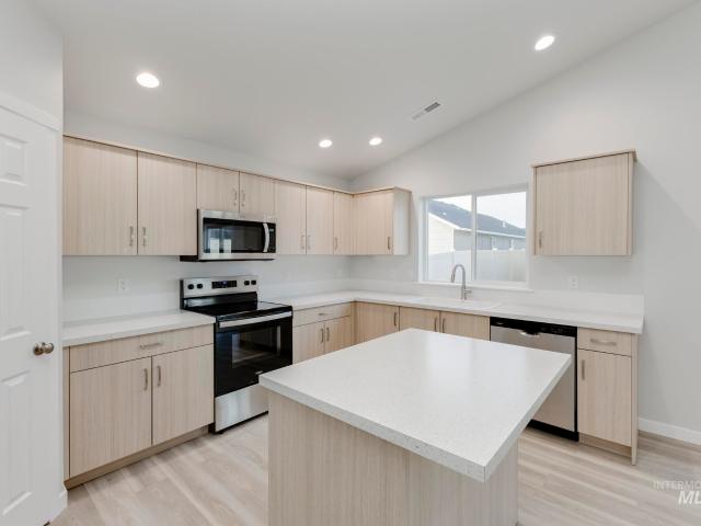 299 N Meadowsweet Ave