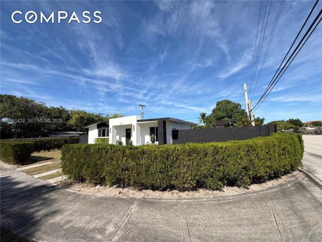 299 NE 46th St, Deerfield Beach, FL