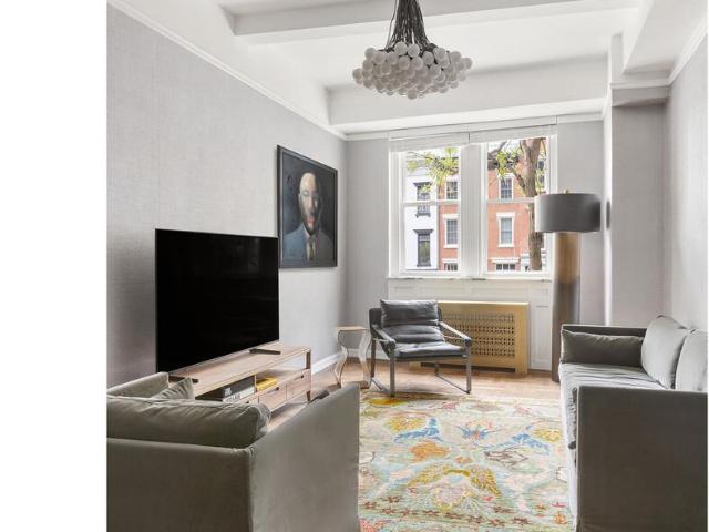 299 W 12TH Street 1F