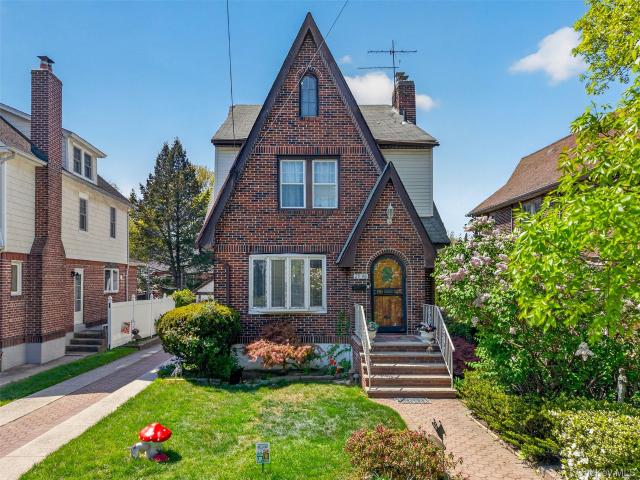 29 46 th Street | Compass