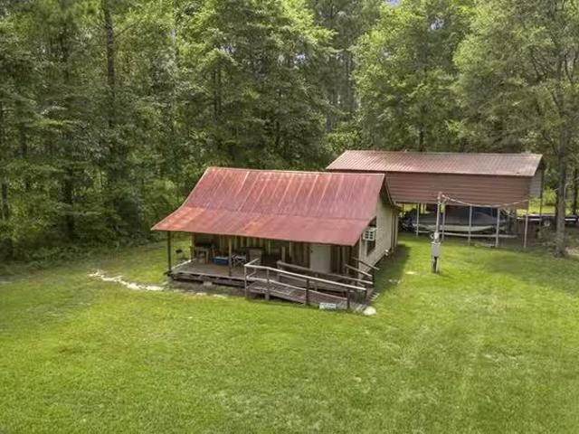 29.7 Acre Waterfront Cabin