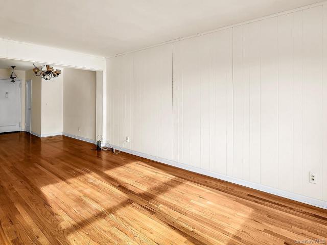 29 08 th Street 1D