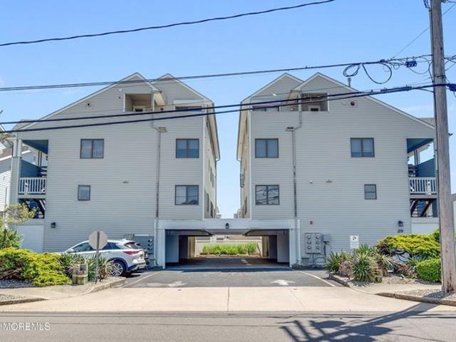 29 21st Ave Apt 10, Seaside Park, NJ 08752