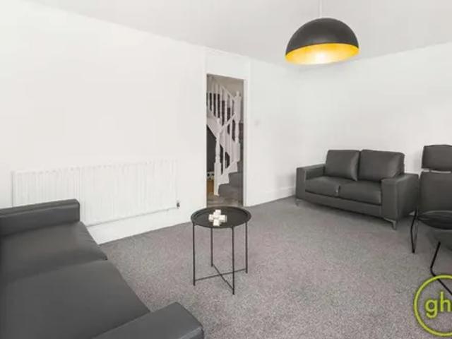 29, 29a, 31, 31a, 33, 33a, 35, 35a Glengall Grove, London, E14 3NE, United Kingdom | 3 bed apartment for rent #128465931 | Rentberry