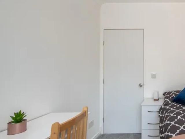 29 33 Heathfield Court, London, SE14 5AP, United Kingdom | Room for rent #140817381 | Rentberry