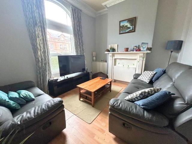 29 Tates Avenue, Belfast, BT9 7BY