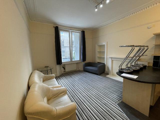 29 Union Street, Dundee DD1, 4 bed flat to rent, £1,600 pcm | PrimeLocation