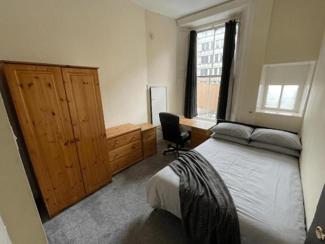 29 Union Street, Dundee DD1, 4 bed flat to rent, £1,600 pcm | PrimeLocation