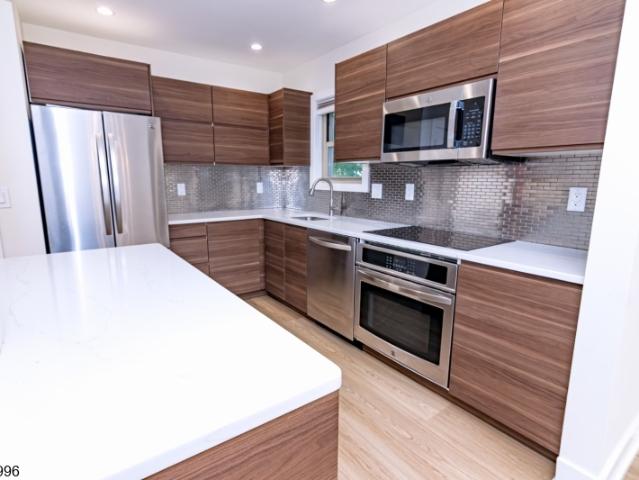 29 Upper Mountain Ave # 1