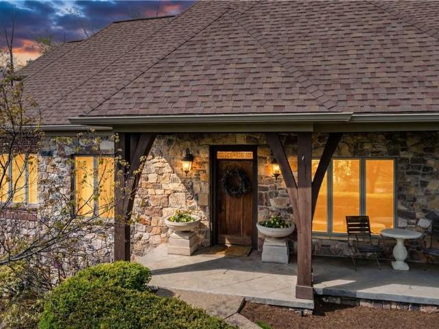 29 Virginia Ln, Canonsburg, PA 15317 | MLS #1749 | Compass