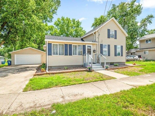 29 W Main St, Amboy, IL 61310