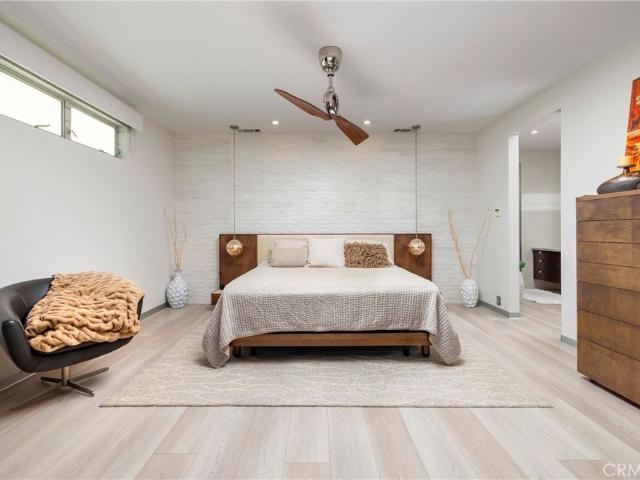 29 W Neapolitan Ln, Long Beach, CA 90803 | MLS #OC26005