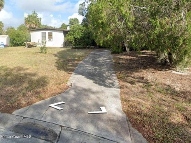 29 W Azalea Cir, Rockledge, FL 32955