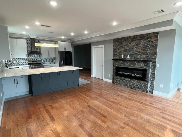 29 Wallis Ave # 2