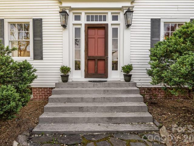 29 Walnut Street