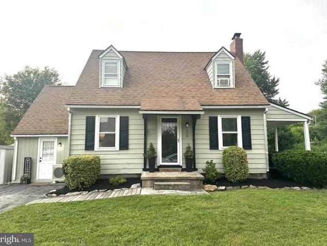 29 Washington Ln, Coatesville, PA 19320