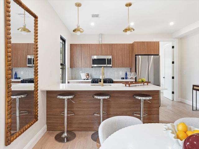 29 Weldon St # 2