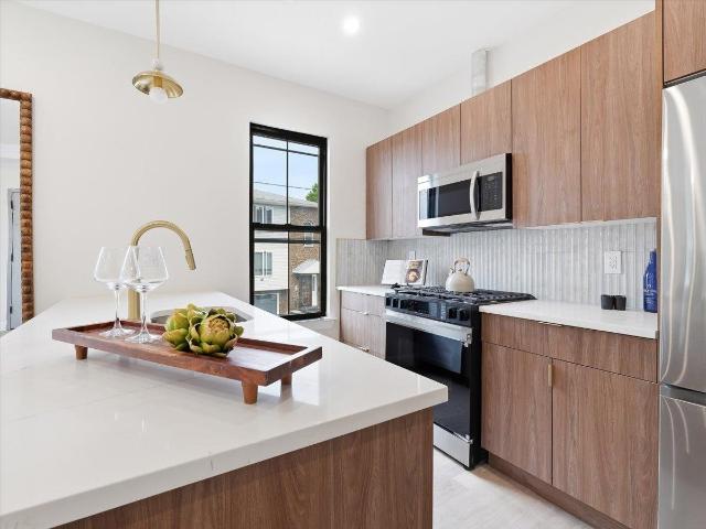 29 Weldon St # 2