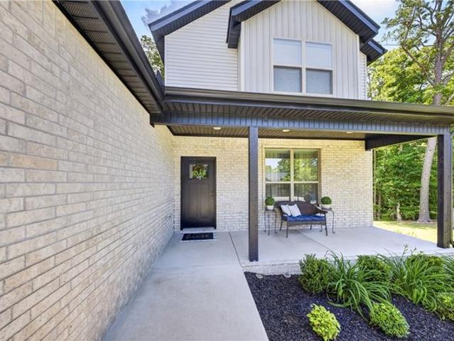 29 Westmorland Dr, Bella Vista, AR 72714