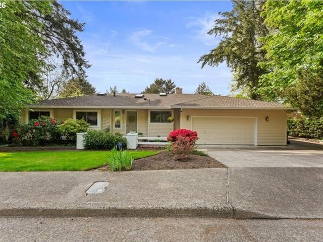 29 Westridge Dr, Lake Oswego, OR 97034