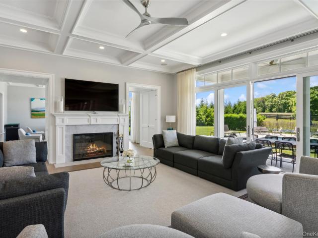 29 Wood Edge Court