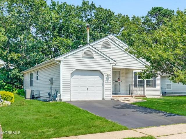 29 Woodchuck Ln, Brick, NJ 08724