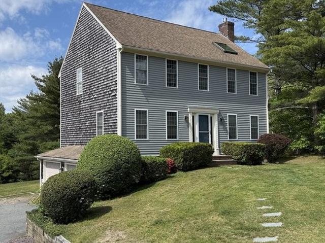 29 Wyndham Hill Dr, Plymouth, MA 02360