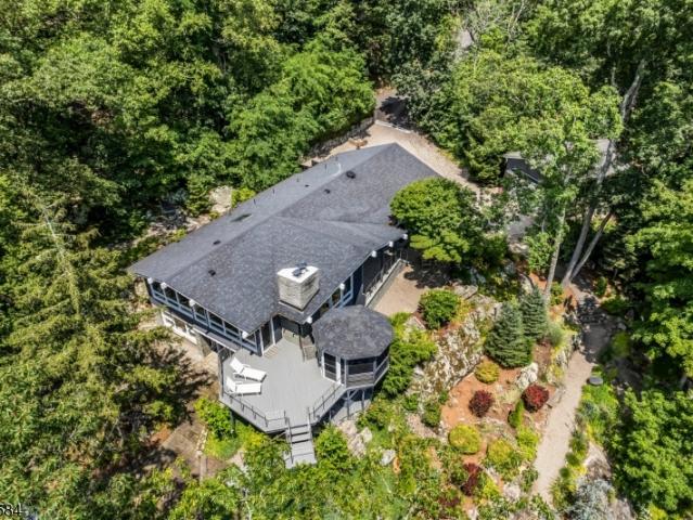 29 Air Castle Isle, Hopatcong, NJ 07821 | MLS #4024