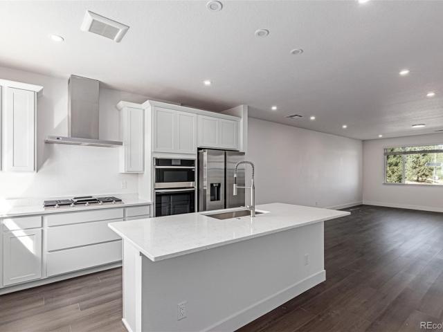 29 Ascent Trail, Englewood, CO 80112 | MLS #6481 | Compass