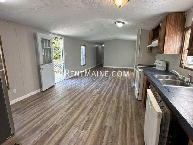 29 Balsam Ln 3 beds, 2 full baths