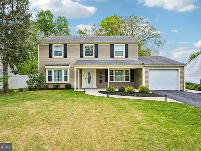29 Bartlett Ln, Willingboro, NJ 08046
