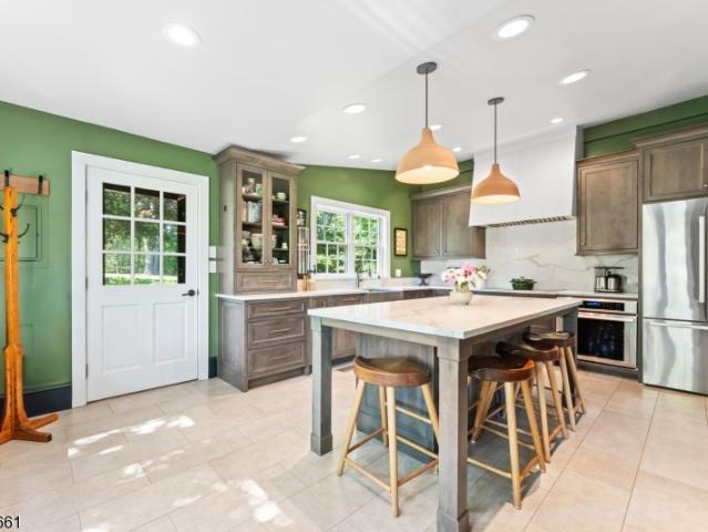29 Bedens Brook Rd