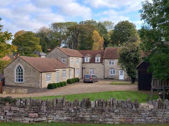 29 Bedroom Detached House