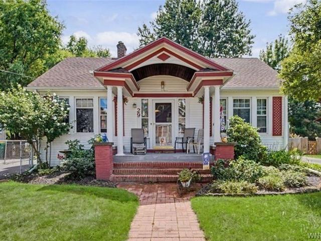 29 Beverly Pl, Hamburg, NY 14075